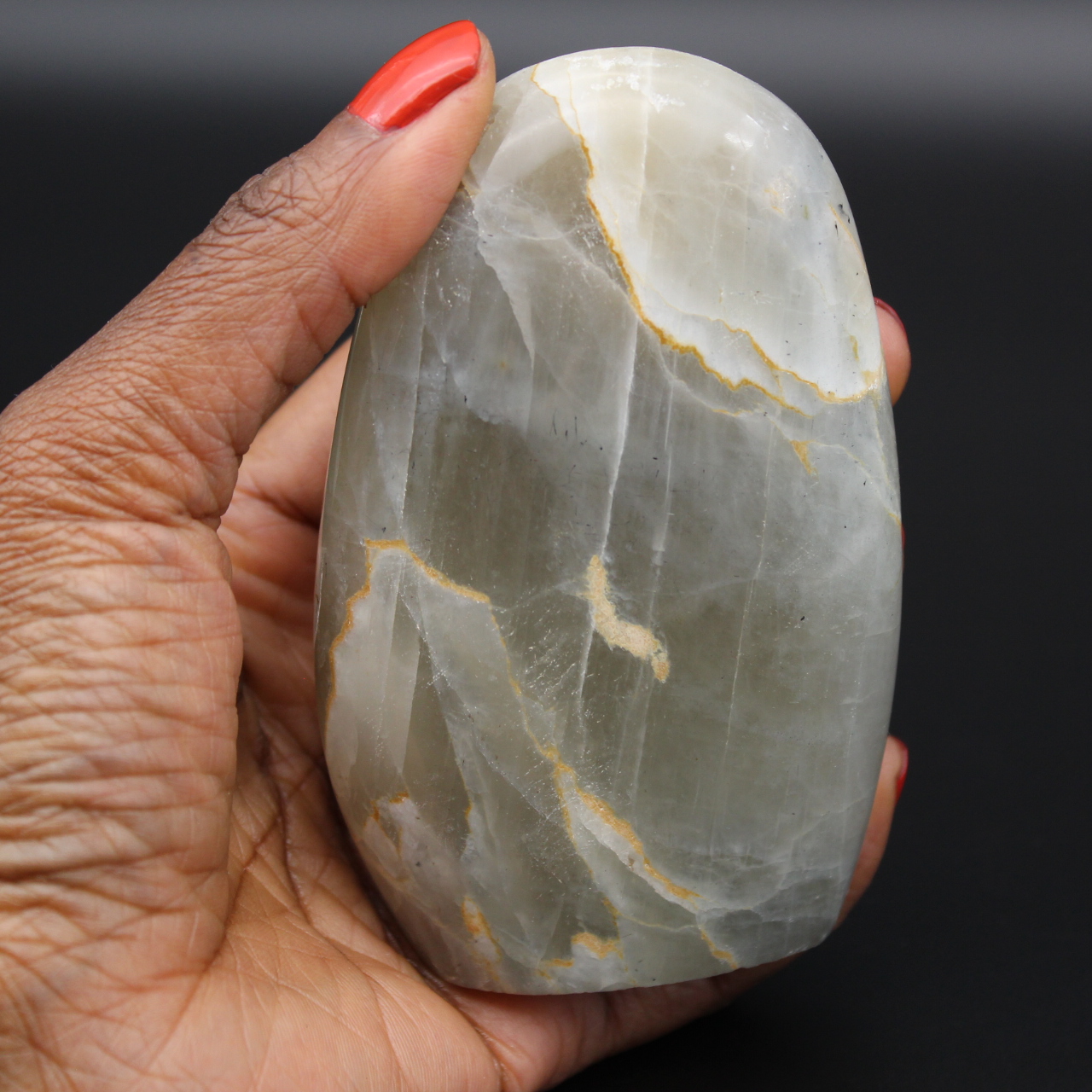 Pierre polie en garniérite Madagascar 375gr 100mm | 34€